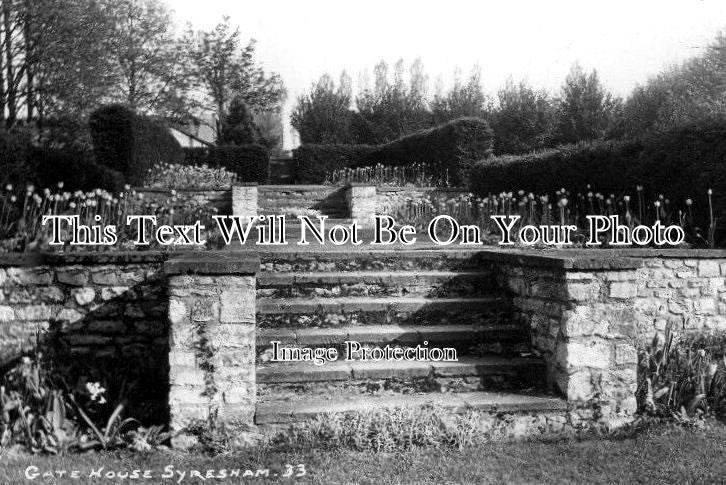 OX 1559 - Gate House, Syresham, Oxfordshire – JB Archive
