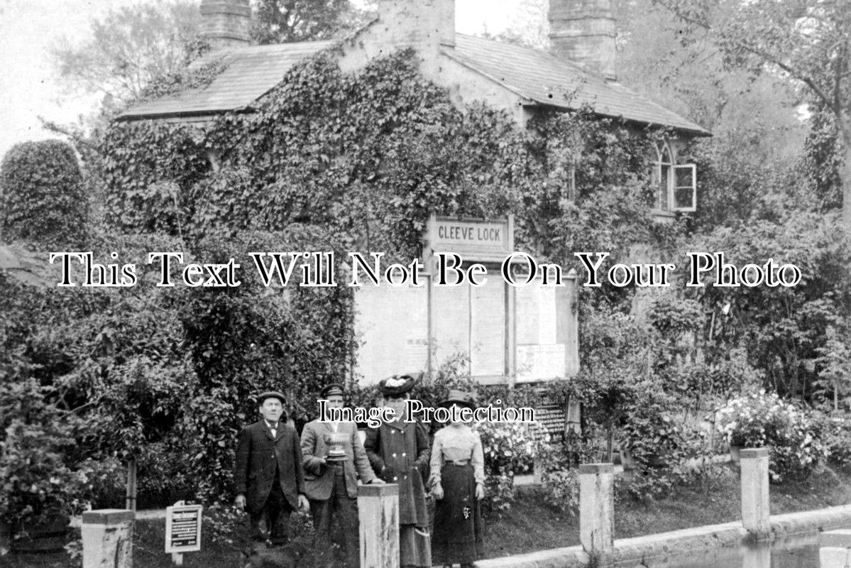 OX 219 - Cleeve Lock House, Lockkeeper & Family, Goring, Oxfordshire ...