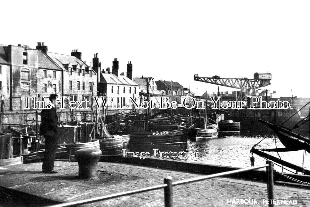 SC 1261 - Peterhead Harbour, Aberdeenshire, Scotland c1950 – JB Archive