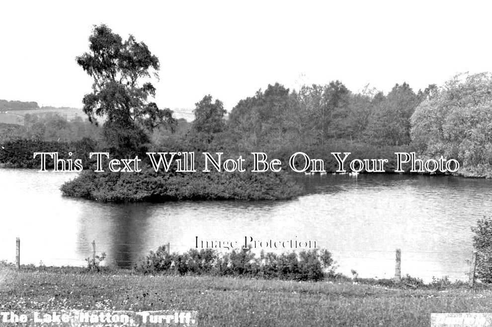 SC 2069 - The Lake, Hatton, Turriff, Aberdeenshire, Scotland – JB Archive