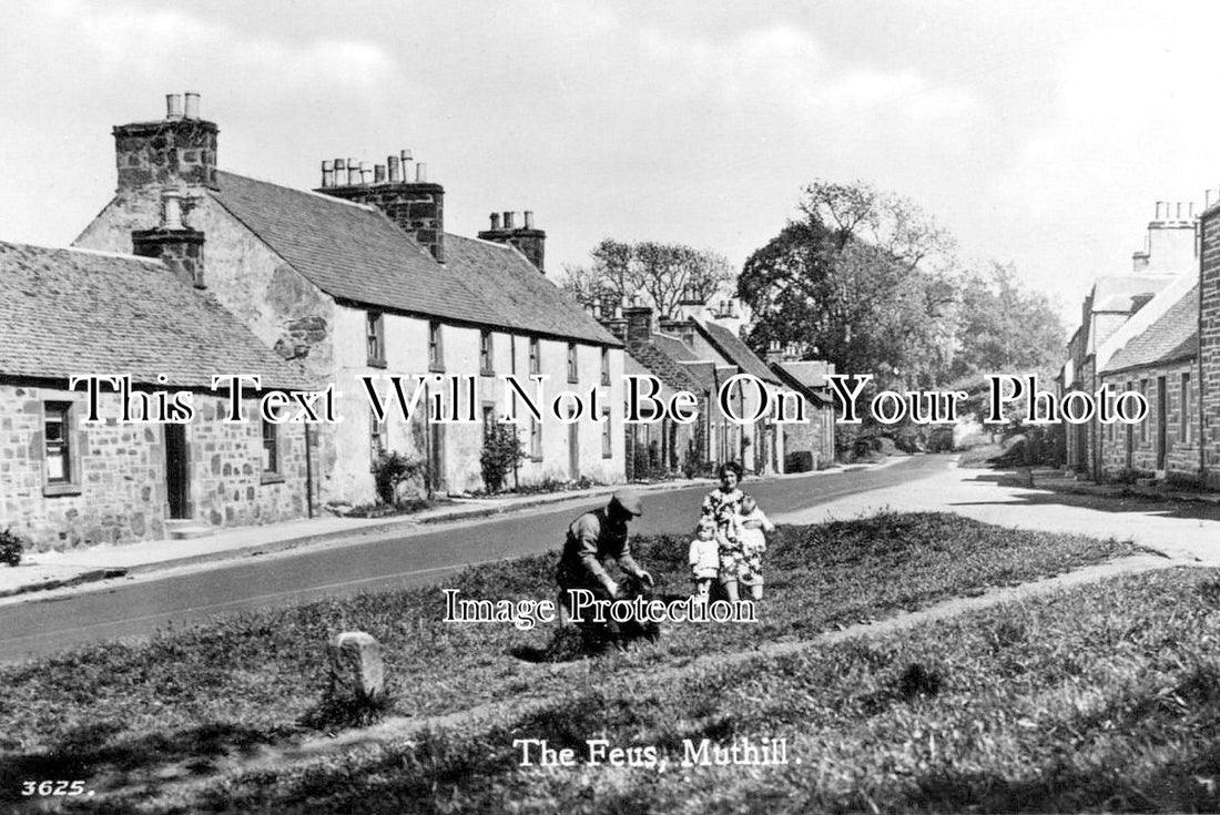 SC 4432 - The Feus, Muthill, Perthshire, Scotland – JB Archive