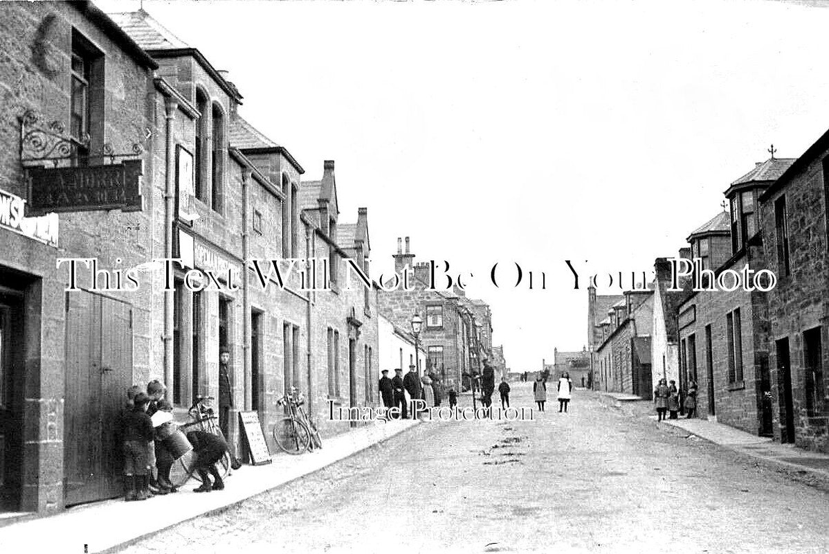 SC 990 - Main Street, Hopeman Moray, Scotland c1915 – JB Archive