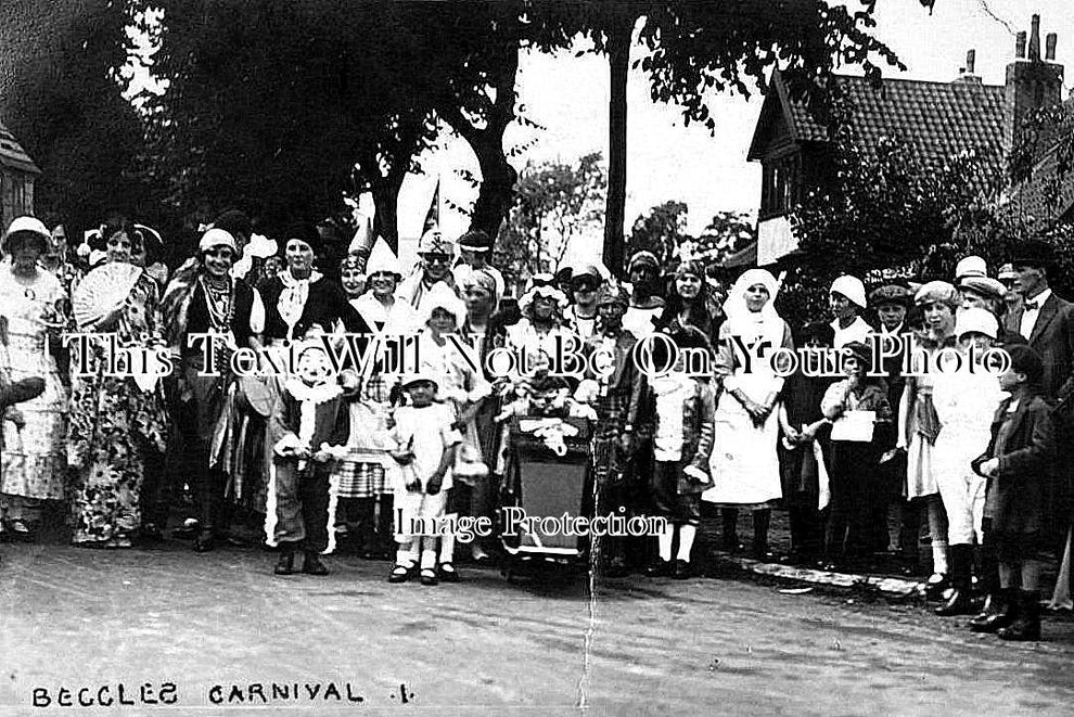 SF 127 - Beccles Carnival, Suffolk – JB Archive