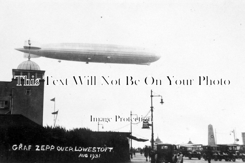 SF 788 - Graf Zeppelin Over Lowestoft, Suffolk c1931 – JB Archive