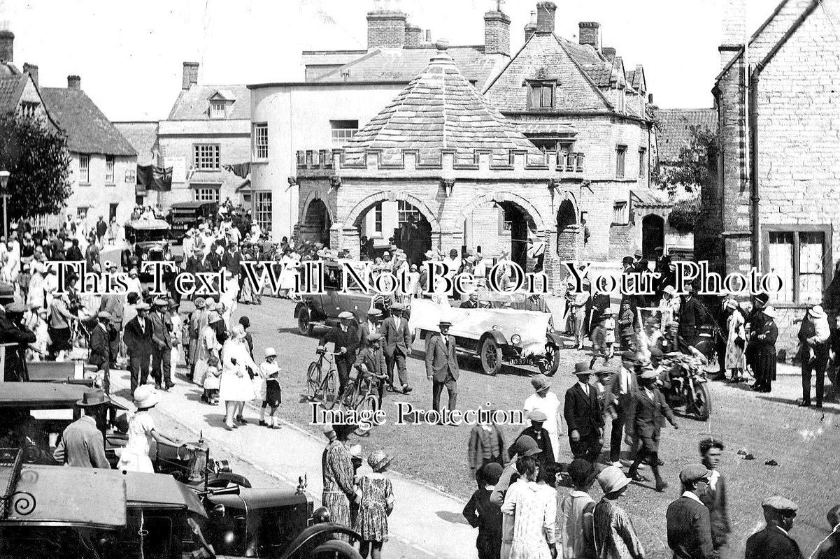 SO 1030 - Somerton Procession, Somerset – JB Archive