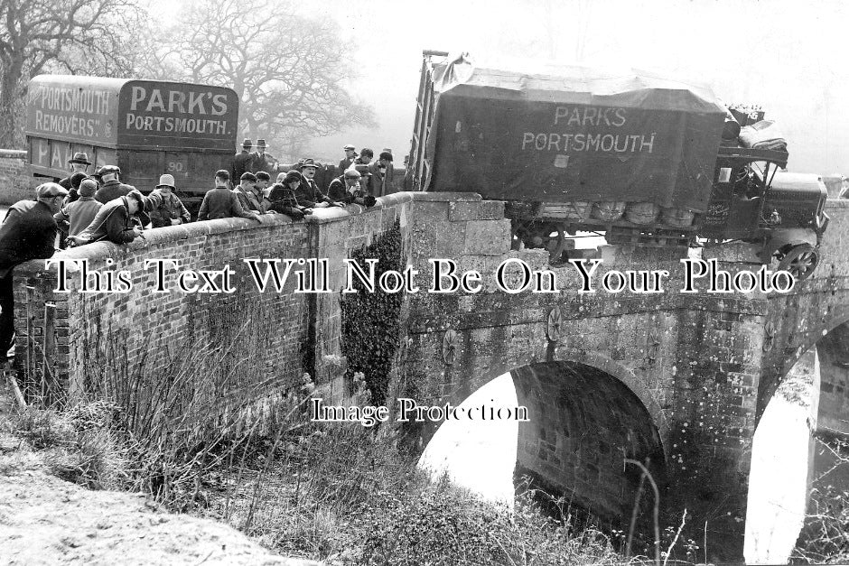 SP 543 - Lorry Smashed On Durweston Bridge, Dorset 1926 – JB Archive