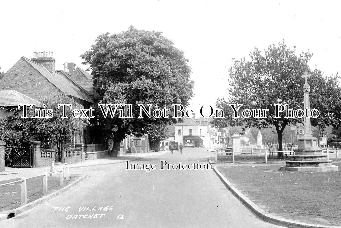 SP 656 - The Village, Datchet, Berkshire – JB Archive