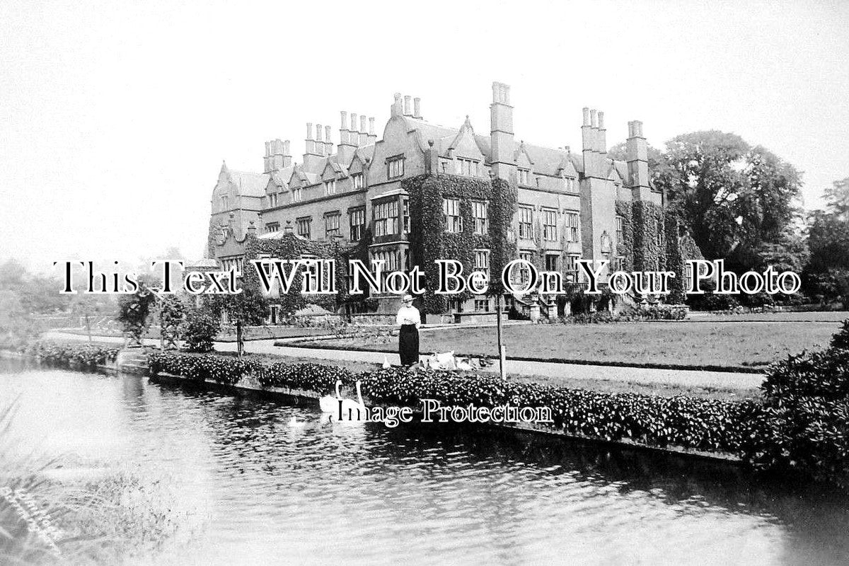 ST 568 - Perry Hall, Perry Barr, Birmingham, Staffordshire – JB Archive