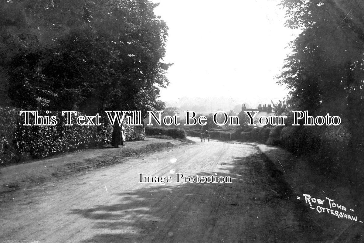 SU 2543 - Row Town, Ottershaw, Surrey c1910 – JB Archive