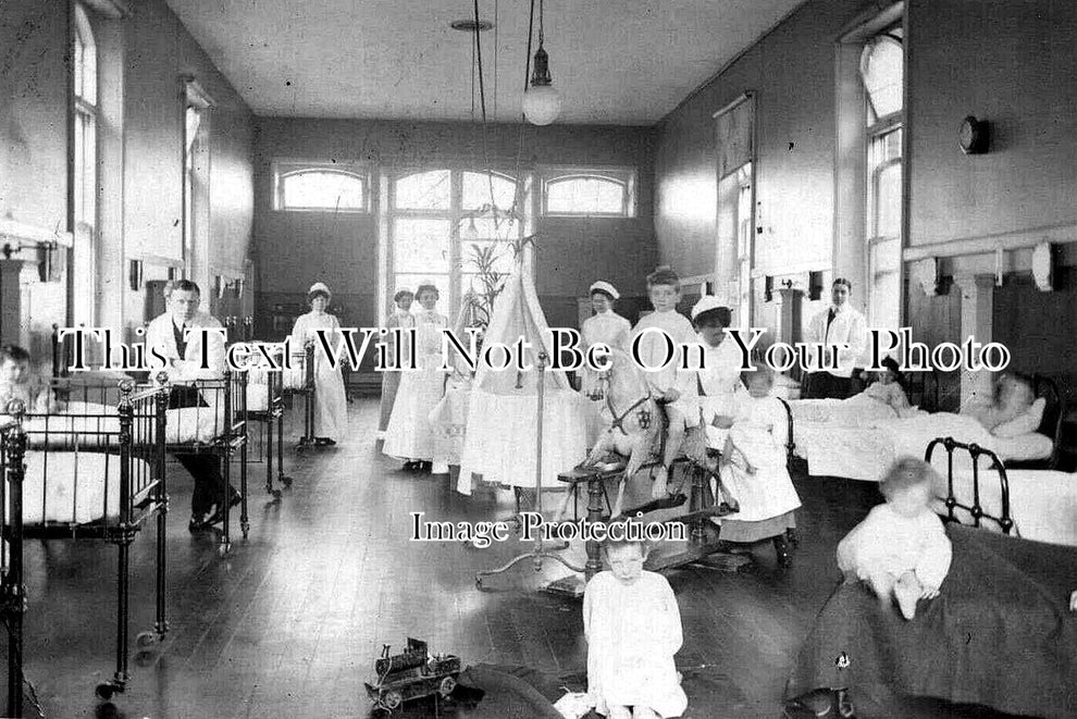 SU 2867 - Guildford Hospital Ward, Surrey – JB Archive
