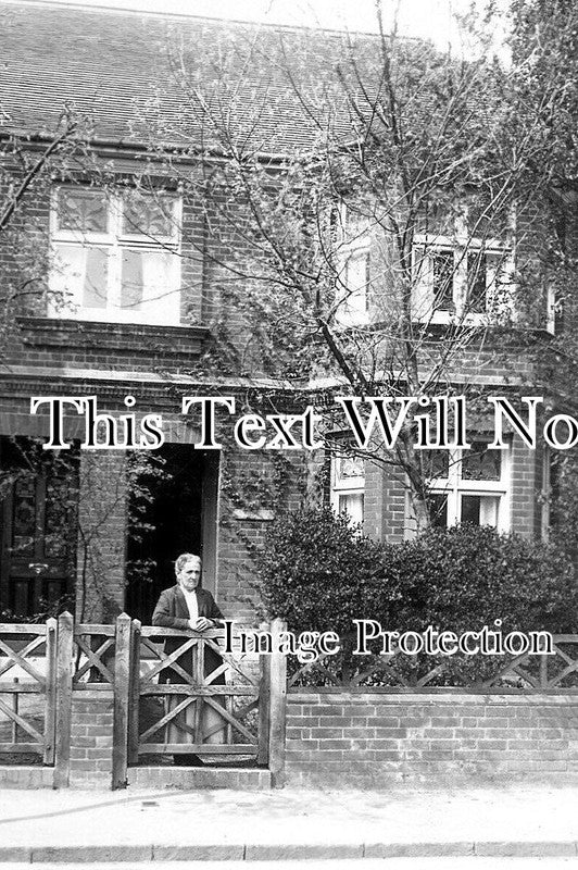 SU 3739 - Sylvana, Park Road, Farnham, Surrey – JB Archive