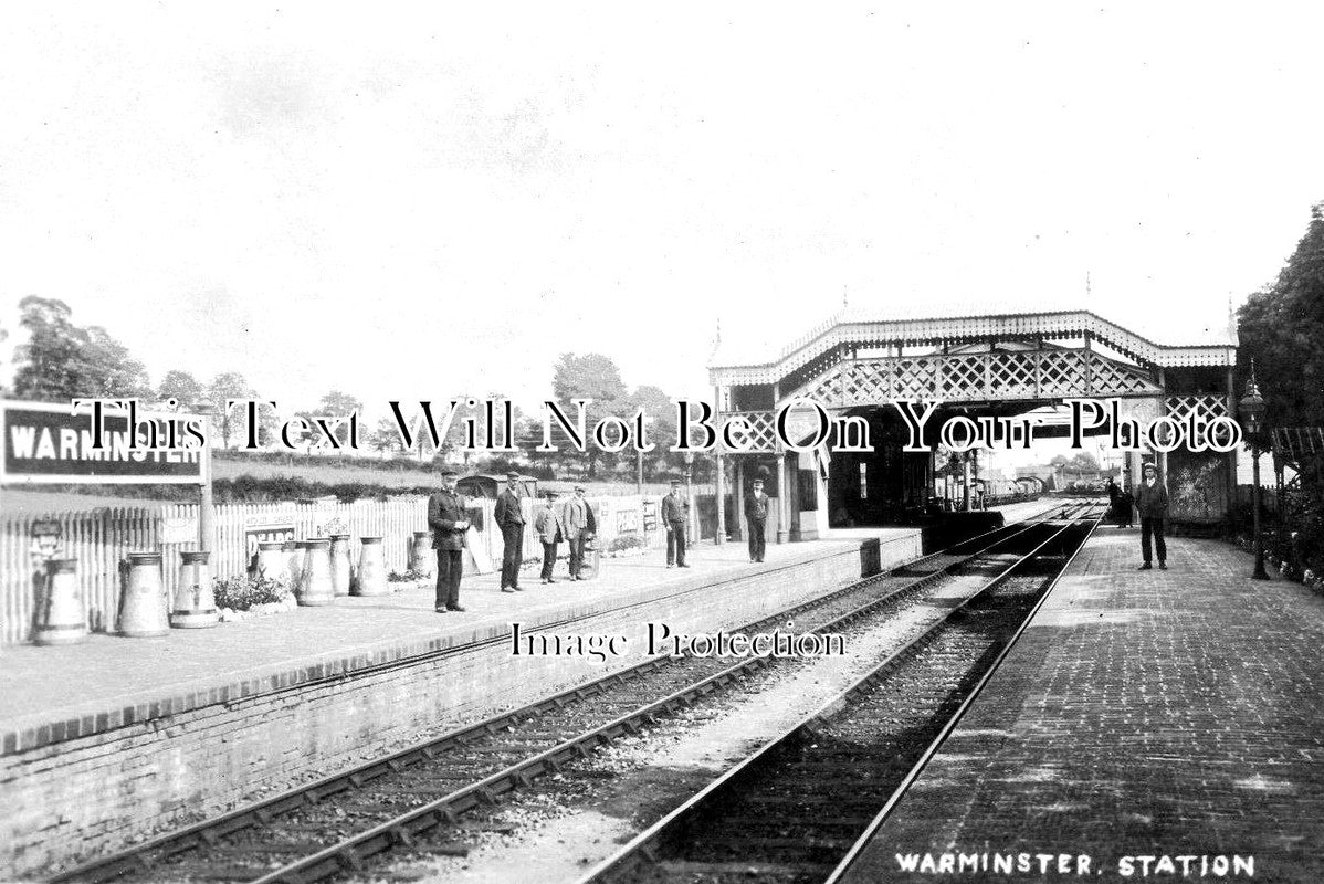 WI 571 - Warminster Railway Station, Wiltshire – JB Archive