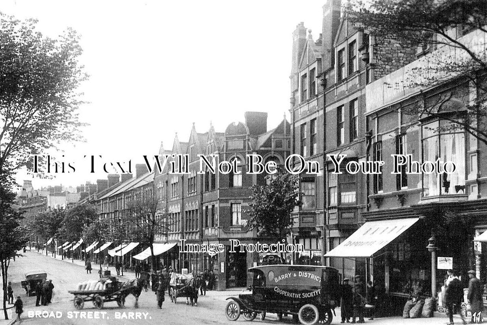 WL 1587 - Broad Street, Barry, Wales – JB Archive