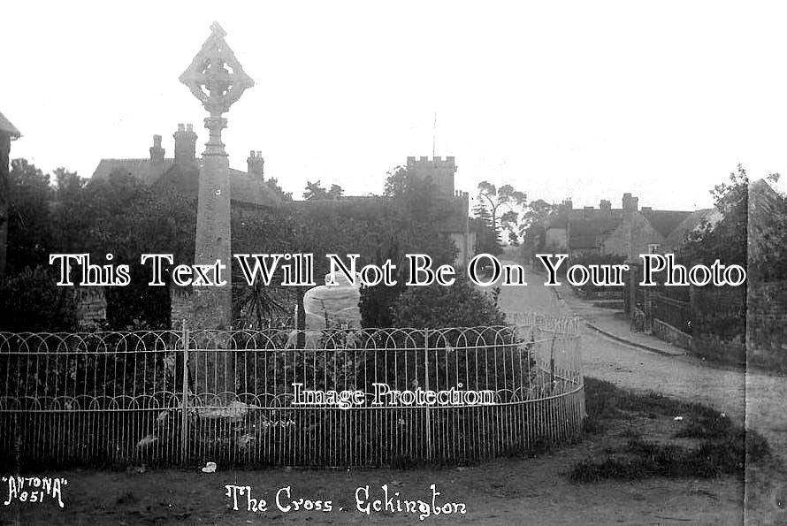 WO 724 - Eckington Village Cross, Worcestershire – JB Archive