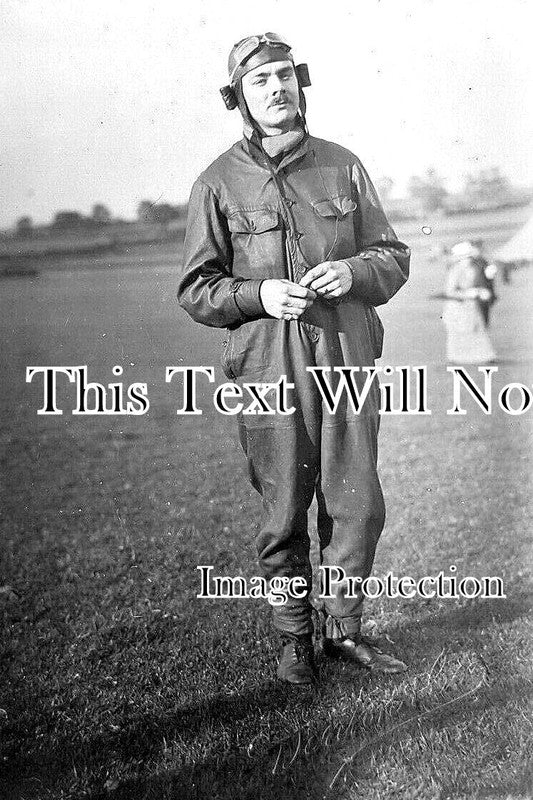 YO 11906 - Marcus Manton Aviator Loop The Loop At Barnsley, Yorkshire ...