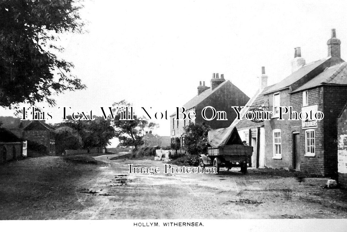 YO 12678 - The Plough Inn Pub, Hollym, Withernsea, Yorkshire – JB Archive