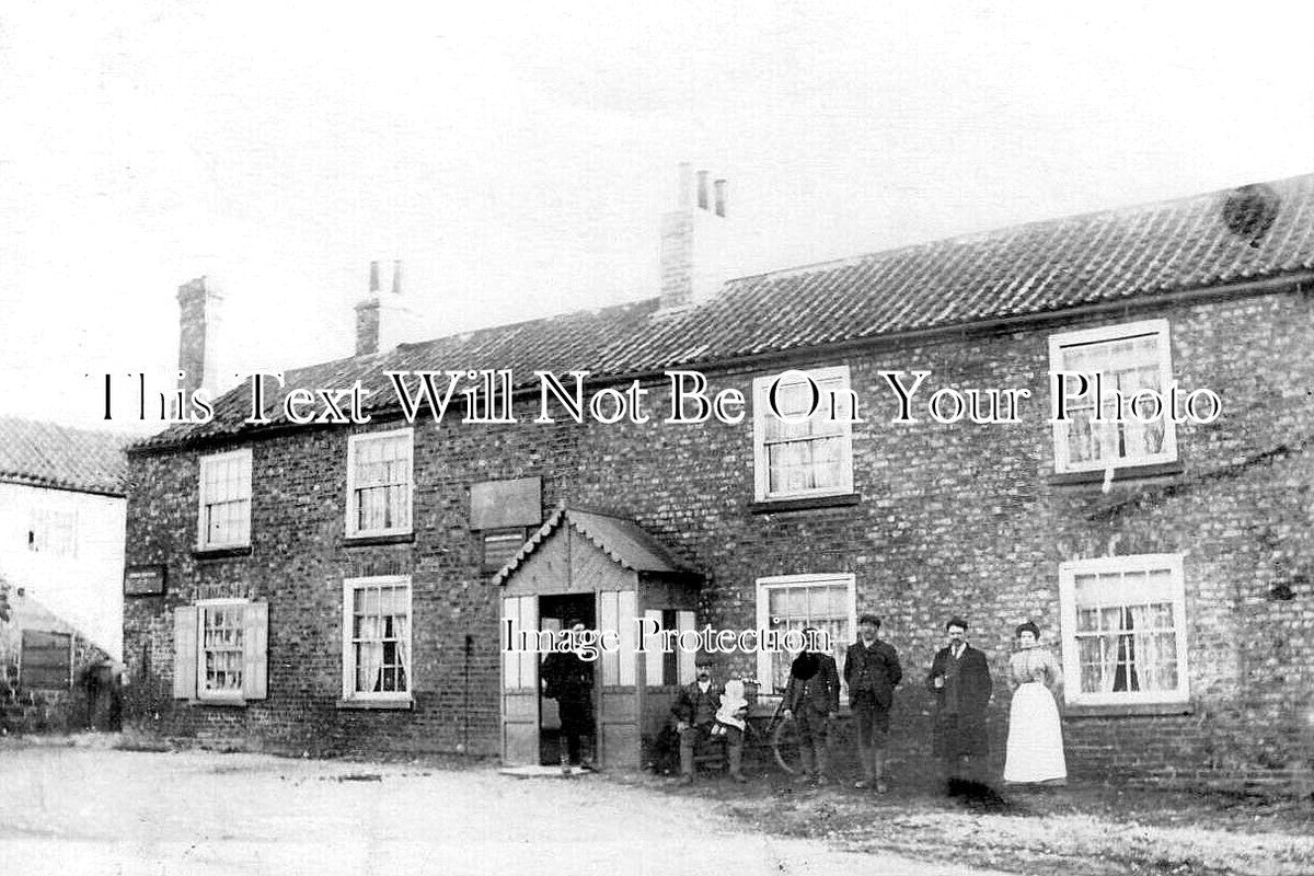 YO 12985 - Pub In Tadcaster, Yorkshire – JB Archive