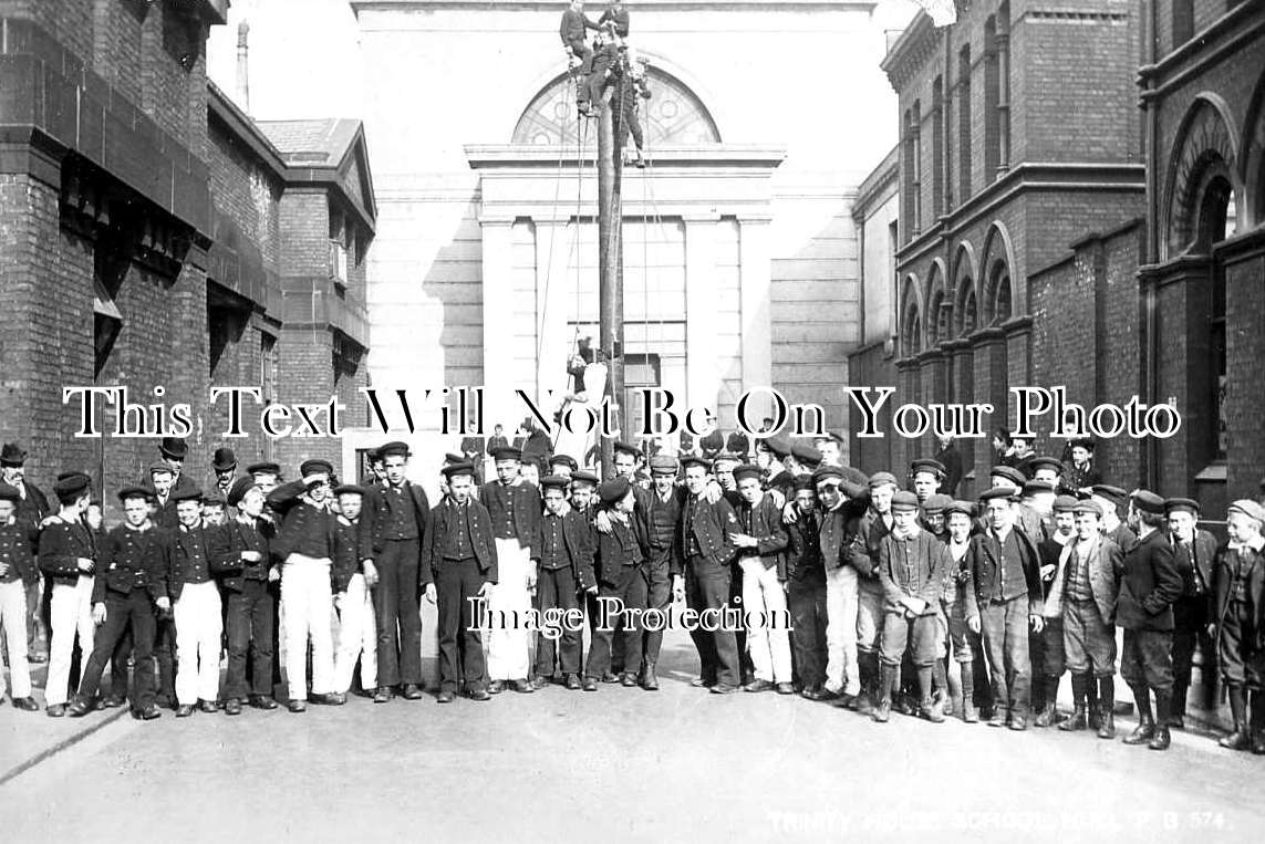 YO 6265 - Trinity House School, Hull, Yorkshire – JB Archive