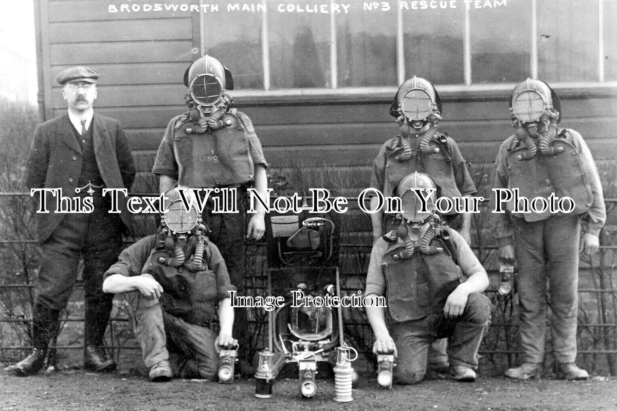 YO 6788 - Brodsworth Main Colliery No3 Rescue Team, Yorkshire – JB Archive