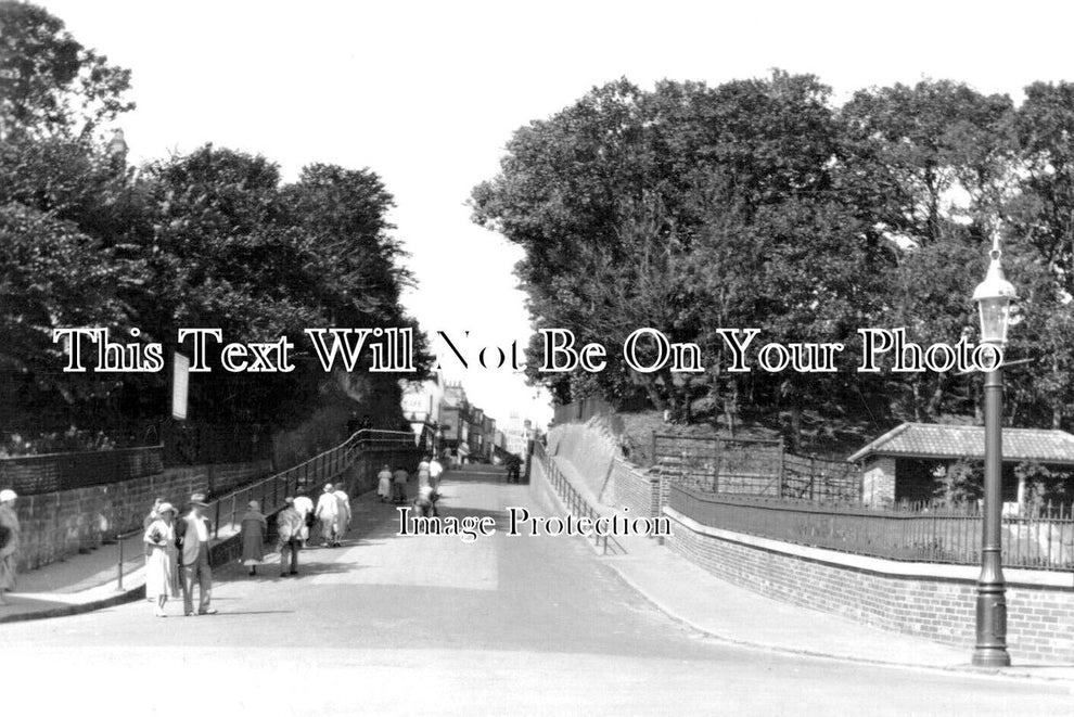 YO 7369 - Carrgate Hill, Filey, Yorkshire – JB Archive
