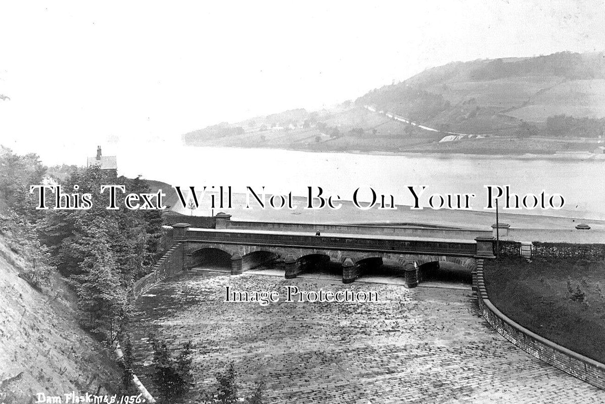 YO 8314 - Dam Flask Reservoir, Sheffield, Yorkshire – JB Archive