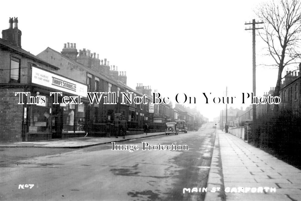 YO 8794 - Main Street, Garforth, Leeds, Yorkshire c1942 – JB Archive